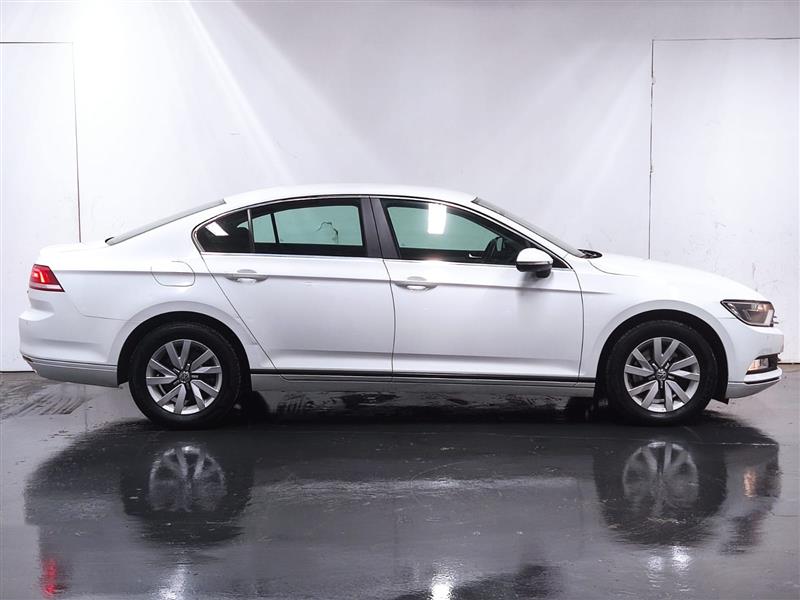 VOLKSWAGEN Passat | Araç Detay